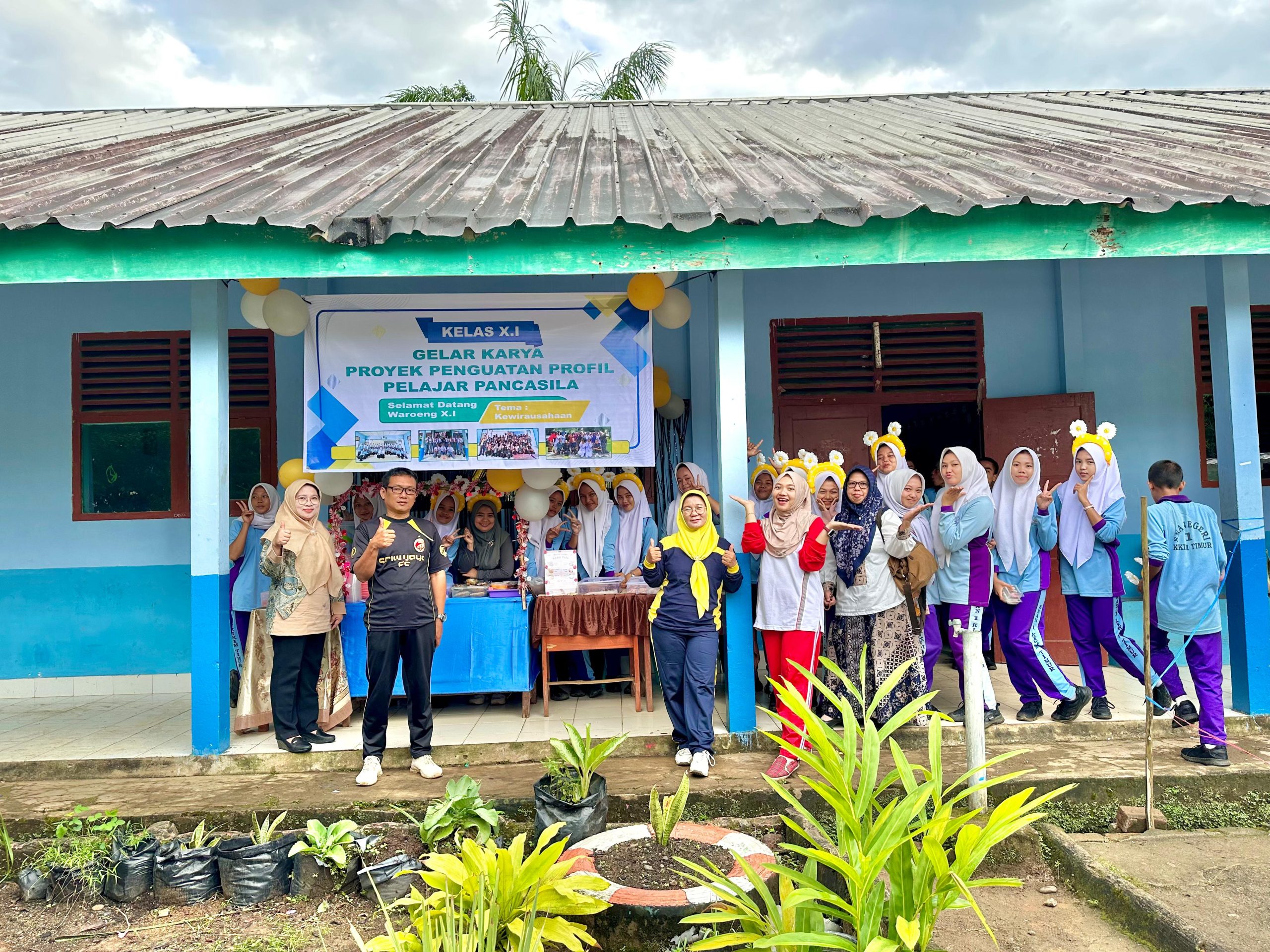 Siswa SMA Negeri 1 Kikim Timur Belajar Kewirausahaan Melalui Proyek P5 ...